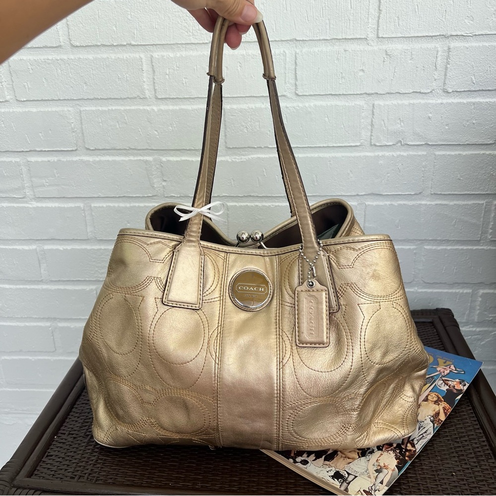 Y2k Coach Signature Stitch Kiss Lock Gold Metallic La… - Gem